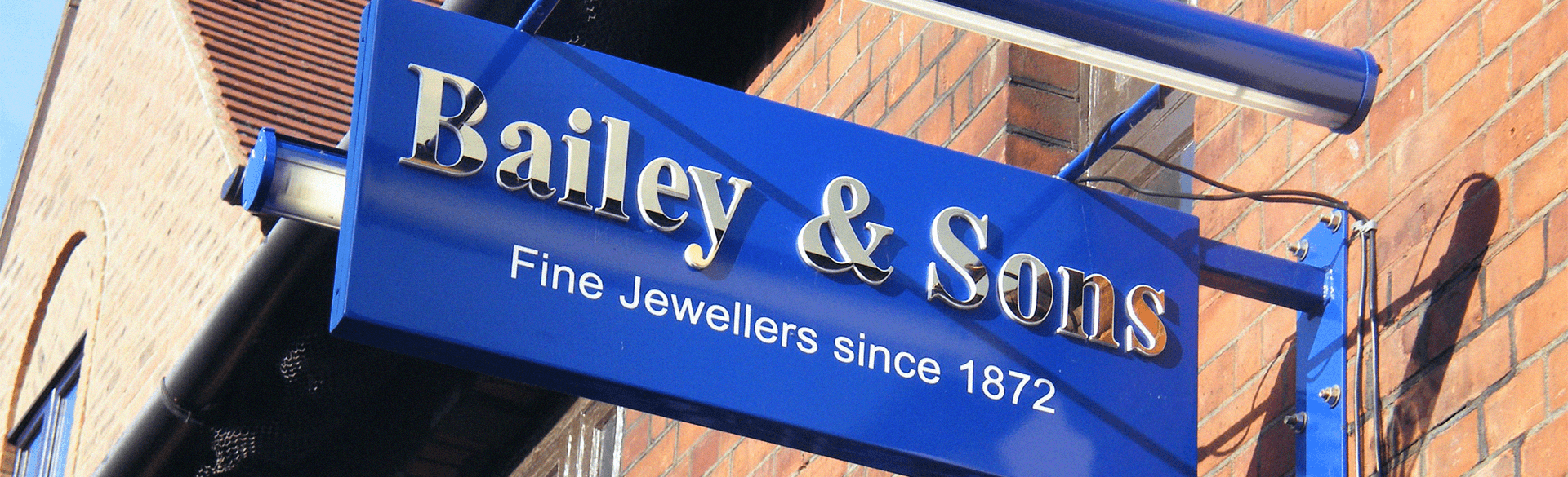 Projecting Tray Signs | Design, Manufacture & Installation